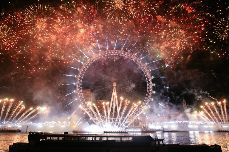 London’s New Year Eve show powered by LumenRadio’s Wireless DMX ...